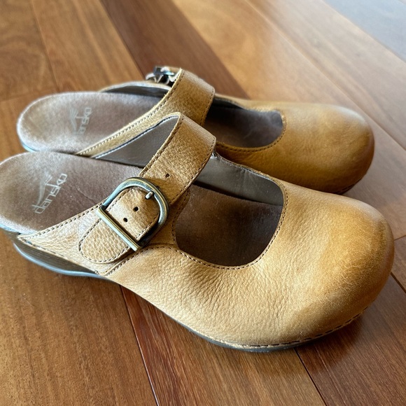 Dansko | Shoes | Dansko Mary Jane Clogs Tan Aged Look Sz 38 758 Guc ...